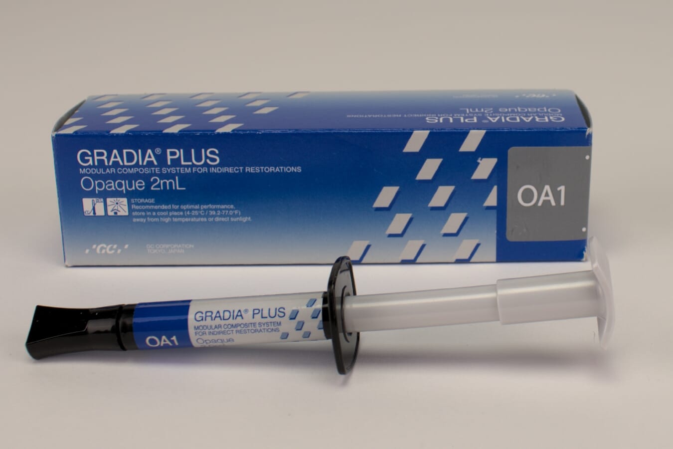 GC Gradia Plus Opaque OA1 2,0 ml - DENTALSPAR AS